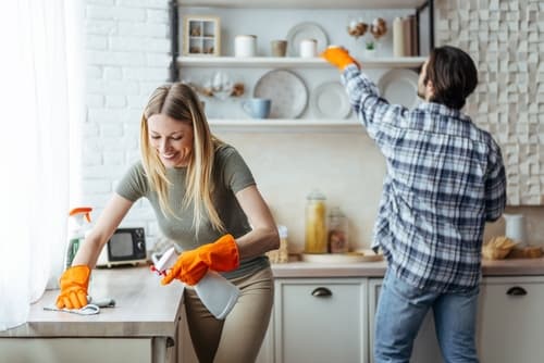Guide to Thorough Weekend House Cleaning in Toronto