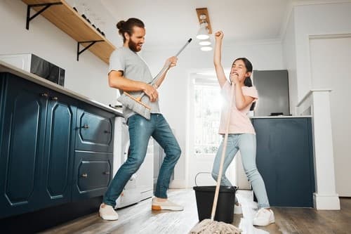 Guide to Thorough Weekend House Cleaning in Toronto
